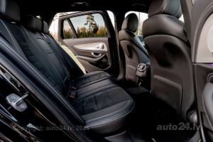 Black Mercedes-Benz E-Class 2017 in Parnu, with an engine capacity of 2.00 L and mileage of 135 thousand km for 23990 €, photo 23 on AUTOMOTO.COM.LV
