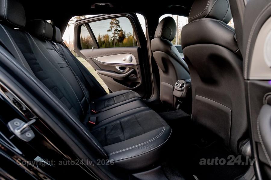 Black Mercedes-Benz E-Class 2017 in Parnu, with an engine capacity of 2.00 L and mileage of 135 thousand km for 23990 €, photo 23 on AUTOMOTO.COM.LV
