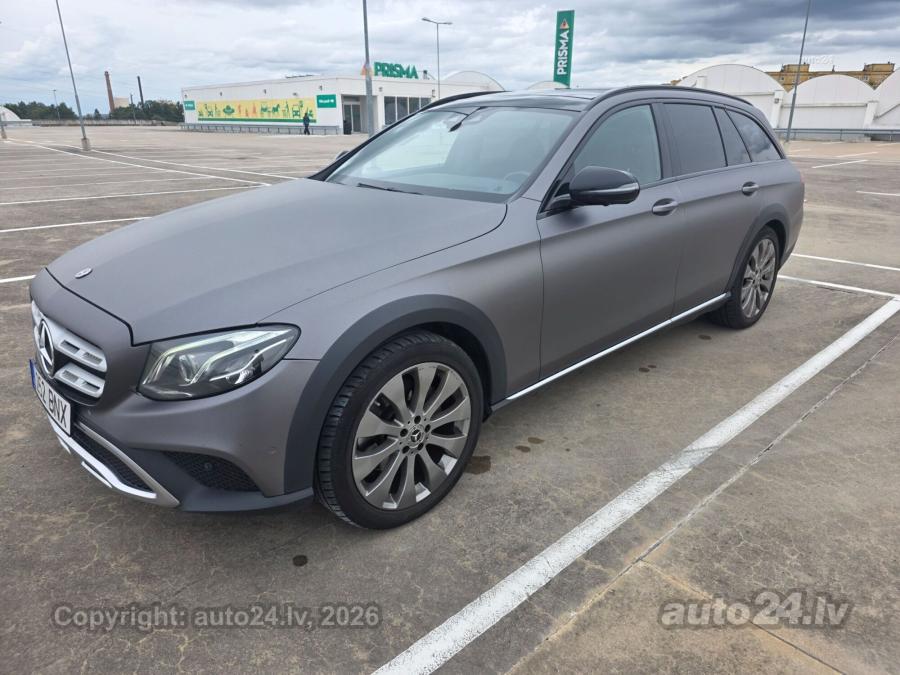 Melns Mercedes-Benz E-Class 2017 Tartu, ar dzinēja tilpumu 2.00 L un nobraukumu 220 tūkst. km par 25000 €, foto 5 vietnē AUTOMOTO.COM.LV