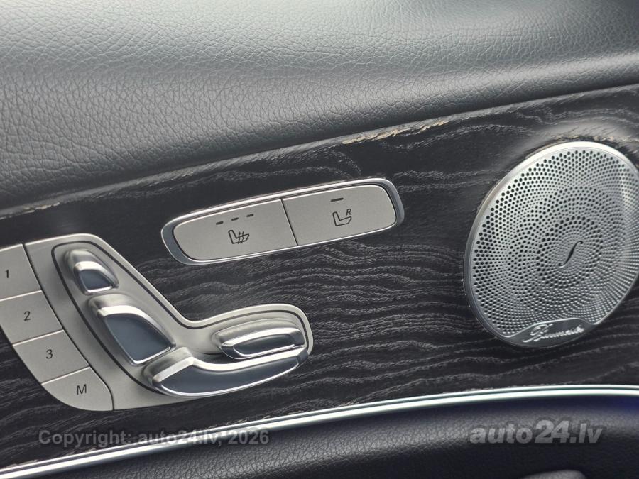 Melns Mercedes-Benz E-Class 2017 Tartu, ar dzinēja tilpumu 2.00 L un nobraukumu 220 tūkst. km par 25000 €, foto 14 vietnē AUTOMOTO.COM.LV