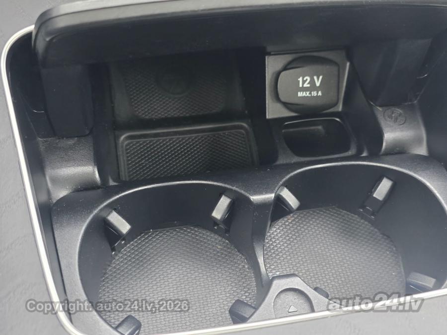 Melns Mercedes-Benz E-Class 2017 Tartu, ar dzinēja tilpumu 2.00 L un nobraukumu 220 tūkst. km par 25000 €, foto 22 vietnē AUTOMOTO.COM.LV