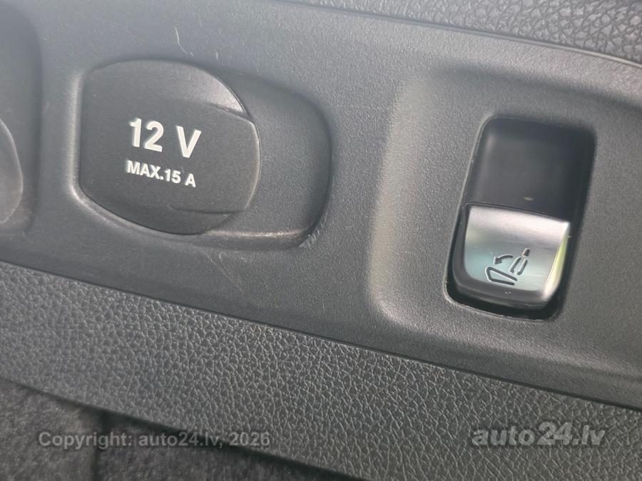 Melns Mercedes-Benz E-Class 2017 Tartu, ar dzinēja tilpumu 2.00 L un nobraukumu 220 tūkst. km par 25000 €, foto 23 vietnē AUTOMOTO.COM.LV