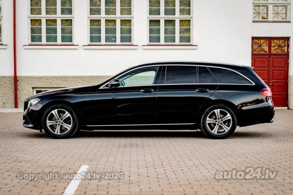 Black Mercedes-Benz E-Class 2017 in Parnu, with an engine capacity of 2.00 L and mileage of 275 thousand km for 14990 €, photo 3 on AUTOMOTO.COM.LV