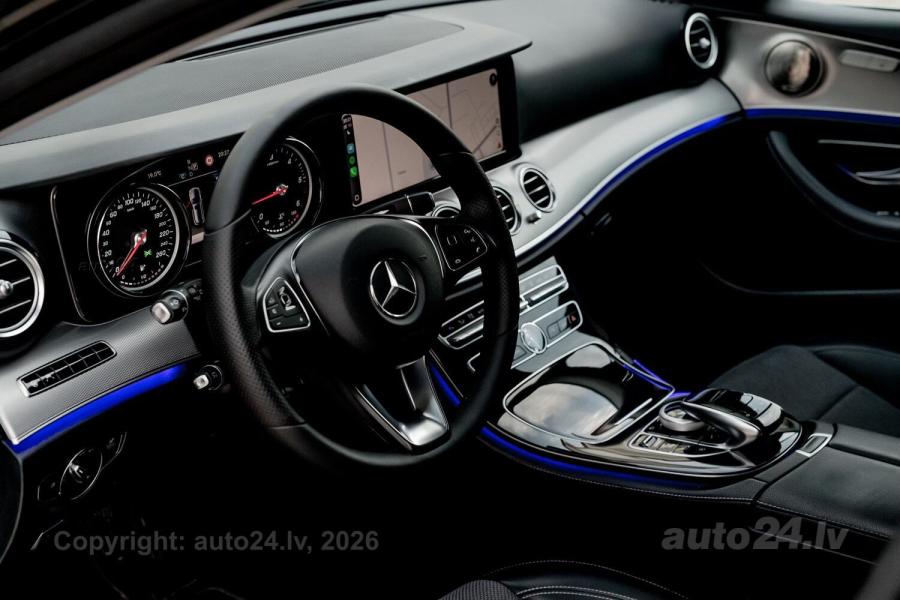 Black Mercedes-Benz E-Class 2017 in Parnu, with an engine capacity of 2.00 L and mileage of 275 thousand km for 14990 €, photo 14 on AUTOMOTO.COM.LV