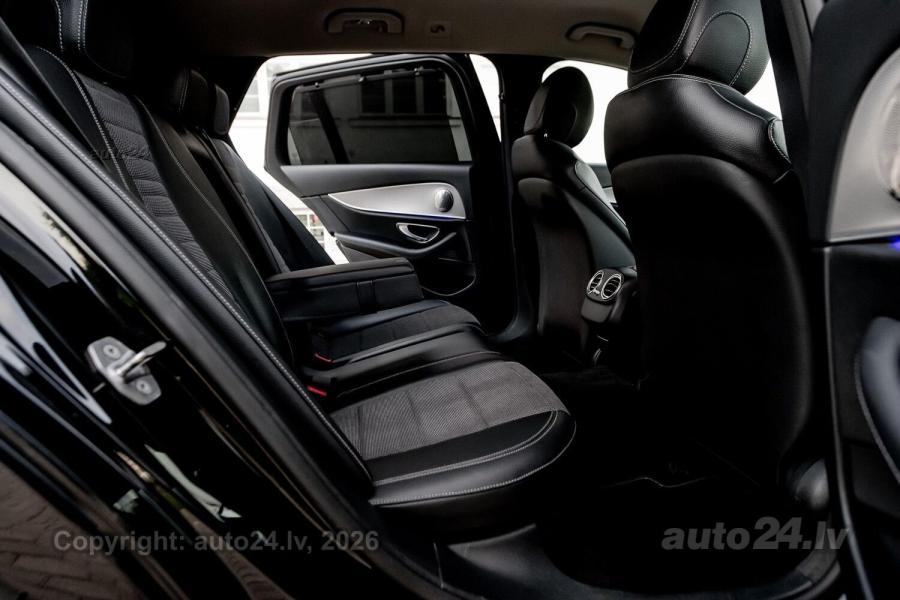 Black Mercedes-Benz E-Class 2017 in Parnu, with an engine capacity of 2.00 L and mileage of 275 thousand km for 14990 €, photo 20 on AUTOMOTO.COM.LV