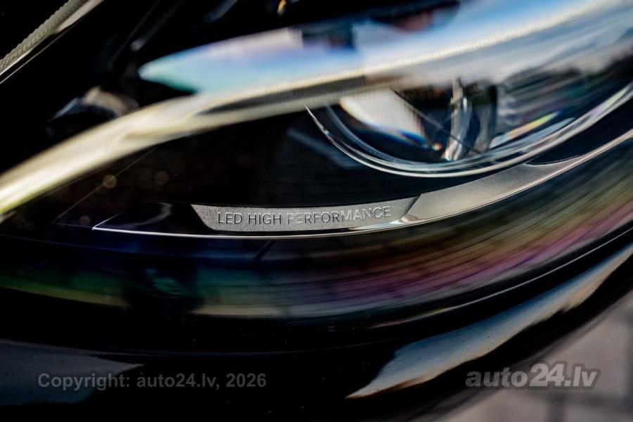 Black Mercedes-Benz E-Class 2017 in Parnu, with an engine capacity of 2.00 L and mileage of 275 thousand km for 14990 €, photo 23 on AUTOMOTO.COM.LV