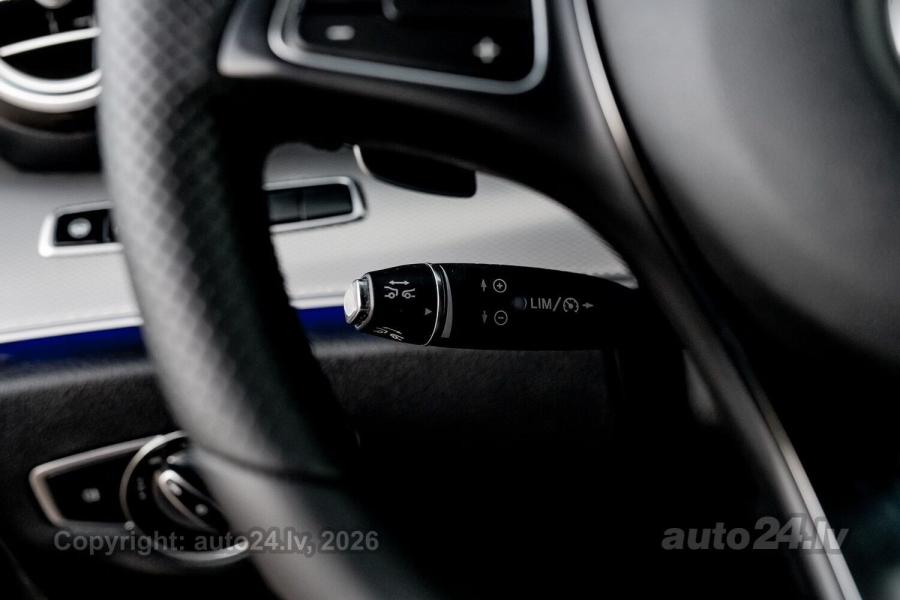 Black Mercedes-Benz E-Class 2017 in Parnu, with an engine capacity of 2.00 L and mileage of 275 thousand km for 14990 €, photo 25 on AUTOMOTO.COM.LV
