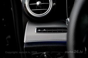 Black Mercedes-Benz E-Class 2017 in Parnu, with an engine capacity of 2.00 L and mileage of 275 thousand km for 14990 €, photo 26 on AUTOMOTO.COM.LV