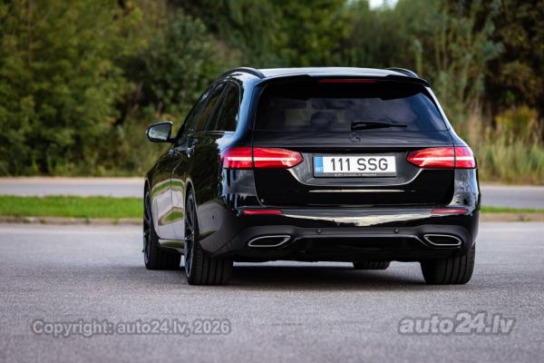 Melns Mercedes-Benz E-Class 2017 Tallina, ar dzinēja tilpumu 3.00 L un nobraukumu 165 tūkst. km par 29999 €, foto 8 vietnē AUTOMOTO.COM.LV