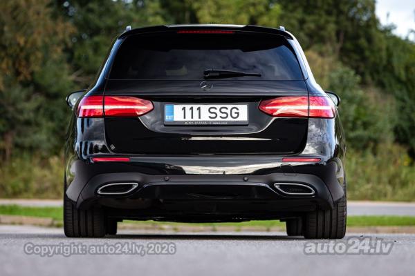 Melns Mercedes-Benz E-Class 2017 Tallina, ar dzinēja tilpumu 3.00 L un nobraukumu 165 tūkst. km par 29999 €, foto 9 vietnē AUTOMOTO.COM.LV