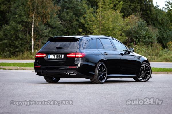 Melns Mercedes-Benz E-Class 2017 Tallina, ar dzinēja tilpumu 3.00 L un nobraukumu 165 tūkst. km par 29999 €, foto 10 vietnē AUTOMOTO.COM.LV
