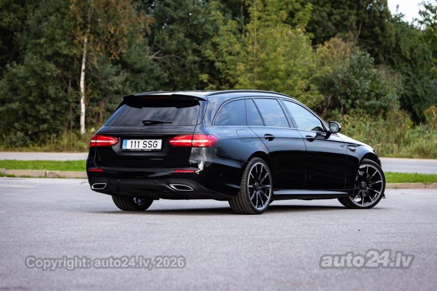 Black Mercedes-Benz E-Class 2017 in Tallinn, with an engine capacity of 3.00 L and mileage of 165 thousand km for 29999 €, photo 10 on AUTOMOTO.COM.LV