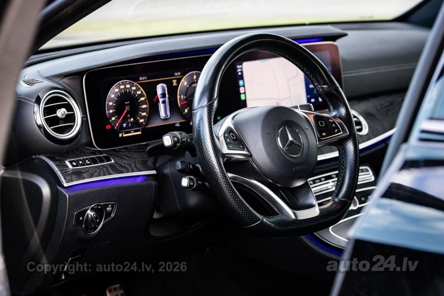 Black Mercedes-Benz E-Class 2017 in Tallinn, with an engine capacity of 3.00 L and mileage of 165 thousand km for 29999 €, photo 14 on AUTOMOTO.COM.LV