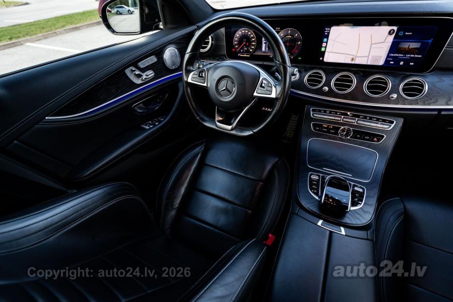 Black Mercedes-Benz E-Class 2017 in Tallinn, with an engine capacity of 3.00 L and mileage of 165 thousand km for 29999 €, photo 18 on AUTOMOTO.COM.LV