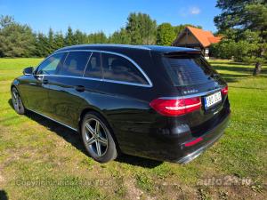 Black Mercedes-Benz E-Class 2017 in Tallinn, with an engine capacity of 2.00 L and mileage of 232 thousand km for 18600 €, photo 4 on AUTOMOTO.COM.LV