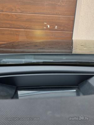 Black Mercedes-Benz E-Class 2017 in Tallinn, with an engine capacity of 2.00 L and mileage of 232 thousand km for 18600 €, photo 10 on AUTOMOTO.COM.LV
