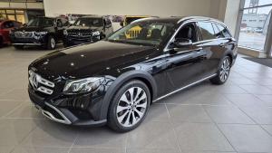 Melns Mercedes-Benz E-Class 2018 Marijampole, ar dzinēja tilpumu 1.95 L un nobraukumu 191 tūkst. km par 23999 €, foto 2 vietnē AUTOMOTO.COM.LV