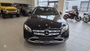 Melns Mercedes-Benz E-Class 2018 Marijampole, ar dzinēja tilpumu 1.95 L un nobraukumu 191 tūkst. km par 23999 €, foto 9 vietnē AUTOMOTO.COM.LV