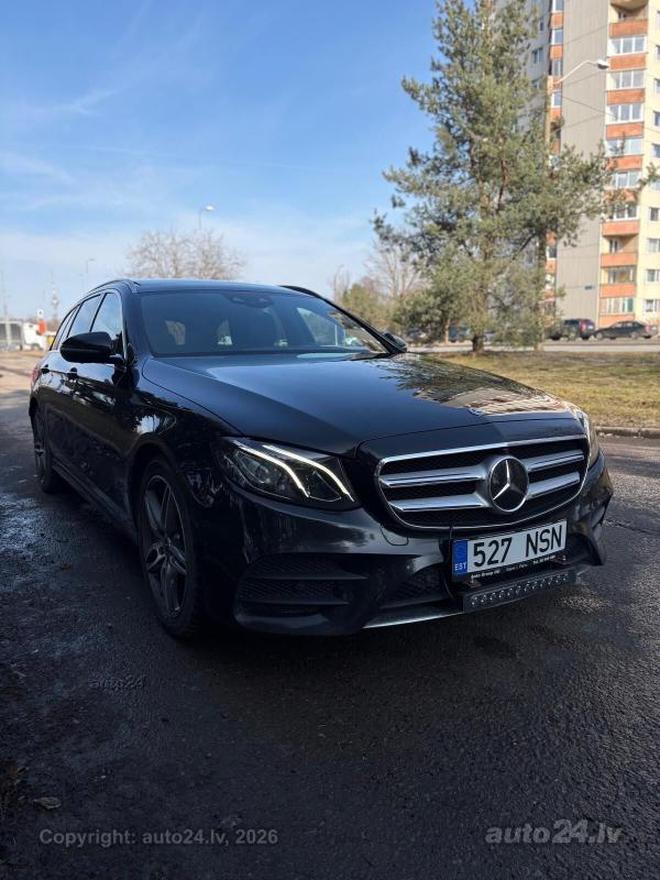 Melns Mercedes-Benz E-Class 2018 Tallina, ar dzinēja tilpumu 3.00 L un nobraukumu 239 tūkst. km par 36000 €, foto 2 vietnē AUTOMOTO.COM.LV