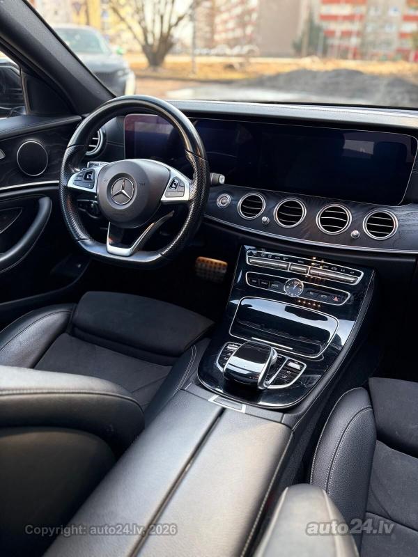 Melns Mercedes-Benz E-Class 2018 Tallina, ar dzinēja tilpumu 3.00 L un nobraukumu 239 tūkst. km par 36000 €, foto 6 vietnē AUTOMOTO.COM.LV