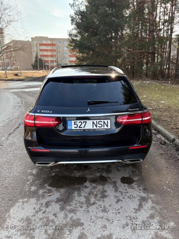 Melns Mercedes-Benz E-Class 2018 Tallina, ar dzinēja tilpumu 3.00 L un nobraukumu 239 tūkst. km par 36000 €, foto 11 vietnē AUTOMOTO.COM.LV