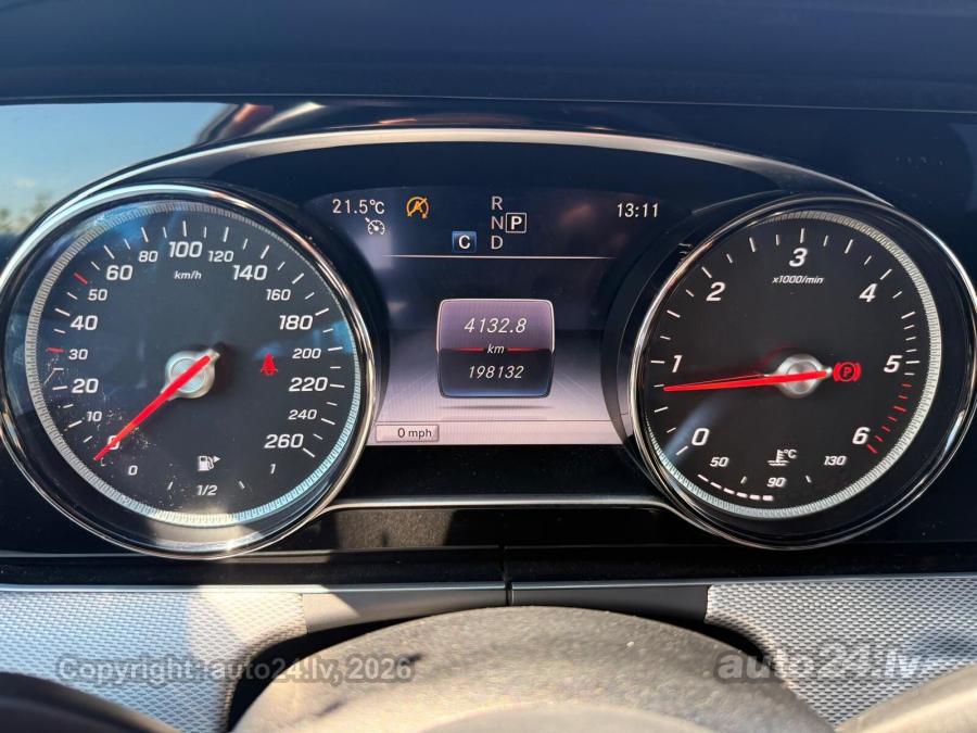 Melns Mercedes-Benz E-Class 2018 Tartu, ar dzinēja tilpumu 2.00 L un nobraukumu 197 tūkst. km par 19200 €, foto 10 vietnē AUTOMOTO.COM.LV