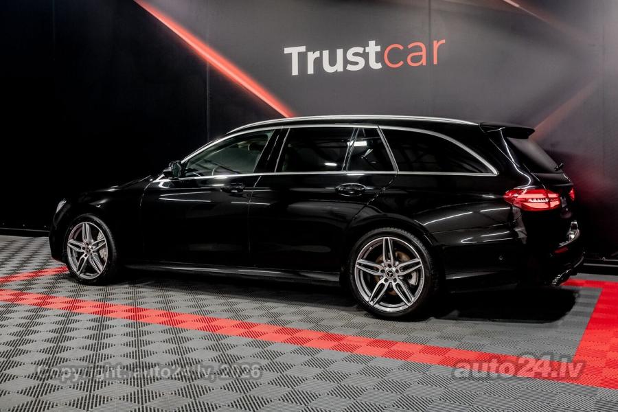 Melns Mercedes-Benz E-Class 2018 Pērnava, ar dzinēja tilpumu 2.90 L un nobraukumu 195 tūkst. km par 25500 €, foto 4 vietnē AUTOMOTO.COM.LV