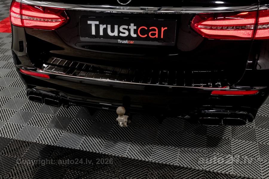 Melns Mercedes-Benz E-Class 2018 Pērnava, ar dzinēja tilpumu 2.90 L un nobraukumu 195 tūkst. km par 25500 €, foto 11 vietnē AUTOMOTO.COM.LV