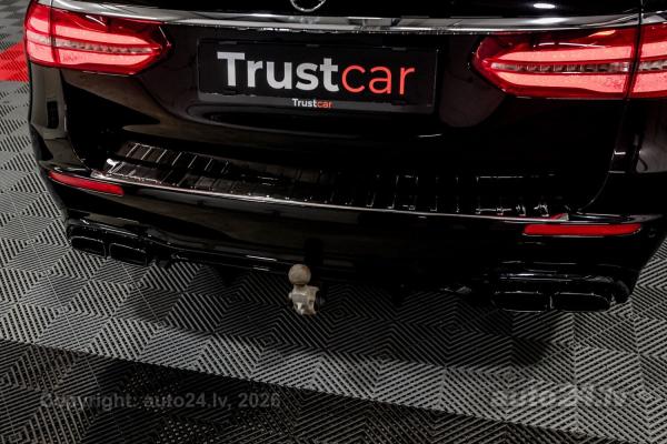 Melns Mercedes-Benz E-Class 2018 Pērnava, ar dzinēja tilpumu 2.90 L un nobraukumu 195 tūkst. km par 25500 €, foto 11 vietnē AUTOMOTO.COM.LV