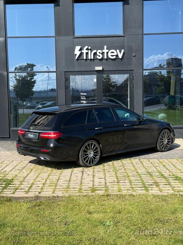 Mercedes-Benz E-Class 2018 Tallina vietnē Melns Mercedes-Benz E-Class 2018 Tallina, ar dzinēja tilpumu 2.90 L un nobraukumu 147 tūkst. km par 29500 €, foto 7 vietnē AUTOMOTO.COM.LV