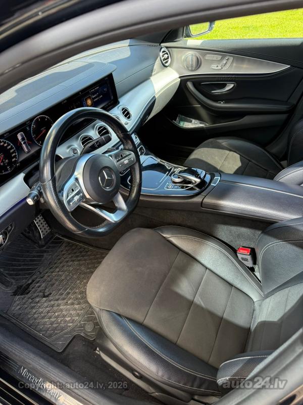 Mercedes-Benz E-Class 2018 Tallina vietnē Melns Mercedes-Benz E-Class 2018 Tallina, ar dzinēja tilpumu 2.90 L un nobraukumu 147 tūkst. km par 29500 €, foto 8 vietnē AUTOMOTO.COM.LV