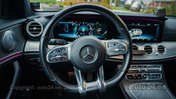 Melns Mercedes-Benz E-Class 2019 Tallina, ar dzinēja tilpumu 2.00 L un nobraukumu 199 tūkst. km par 24900 €, foto 11 vietnē AUTOMOTO.COM.LV