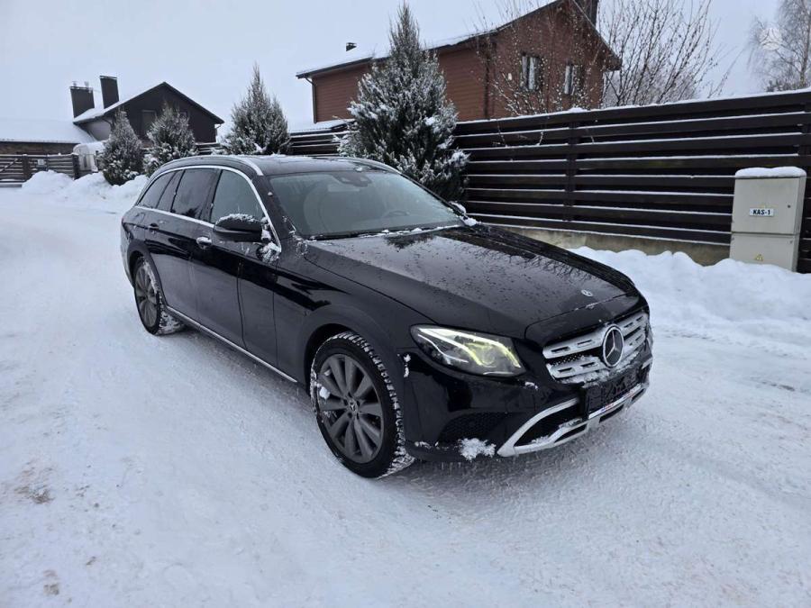 Melns Mercedes-Benz E-Class 2019 Kauņa, ar dzinēja tilpumu 2.00 L un nobraukumu 248 tūkst. km par 19500 €, foto 3 vietnē AUTOMOTO.COM.LV