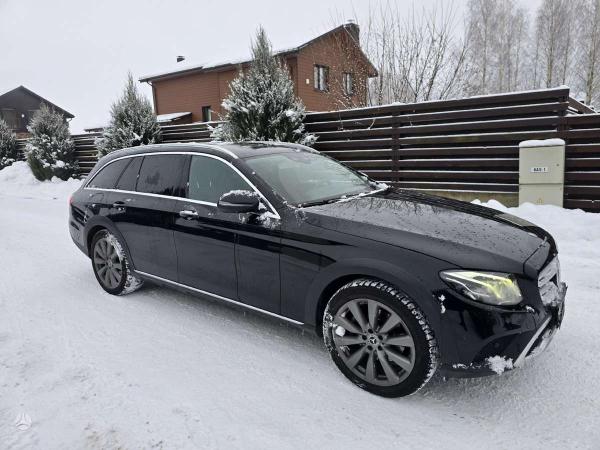 Melns Mercedes-Benz E-Class 2019 Kauņa, ar dzinēja tilpumu 2.00 L un nobraukumu 248 tūkst. km par 19500 €, foto 4 vietnē AUTOMOTO.COM.LV