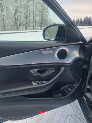 Black Mercedes-Benz E-Class 2019 in Tallinn, with an engine capacity of 2.00 L and mileage of 449 thousand km for 19000 €, photo 6 on AUTOMOTO.COM.LV