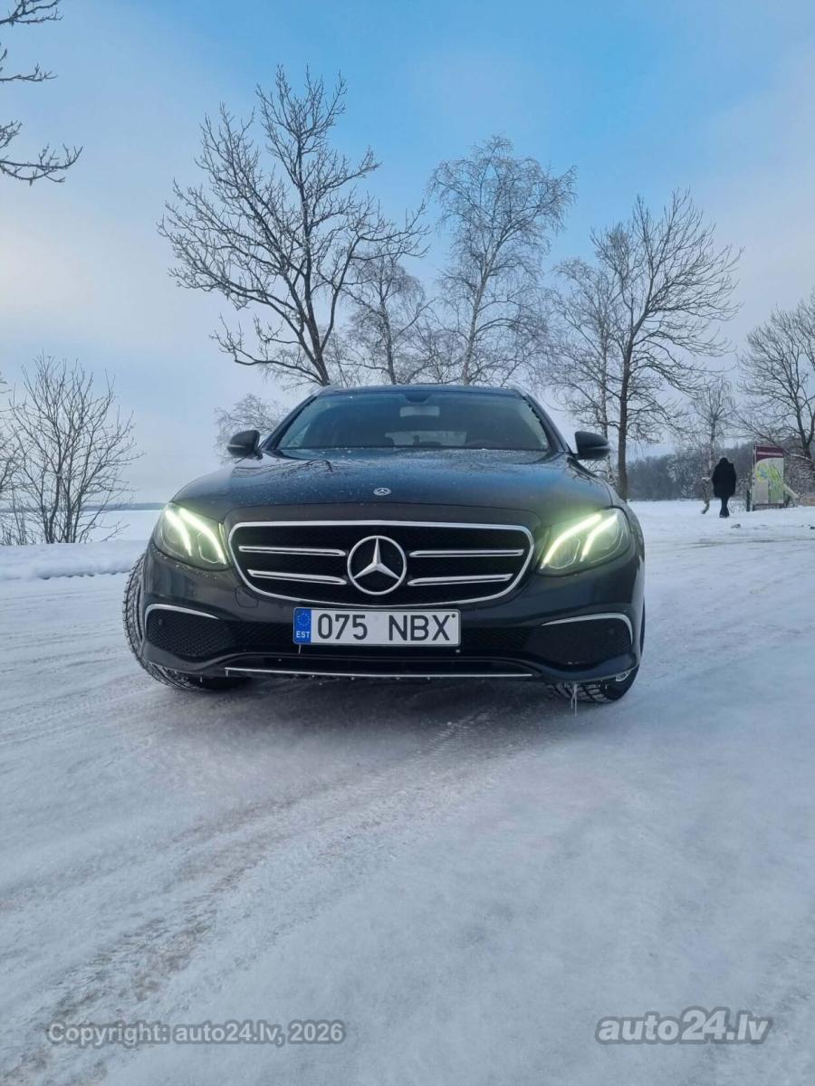Melns Mercedes-Benz E-Class 2019 Tallina, ar dzinēja tilpumu 2.00 L un nobraukumu 449 tūkst. km par 19000 €, foto 2 vietnē AUTOMOTO.COM.LV