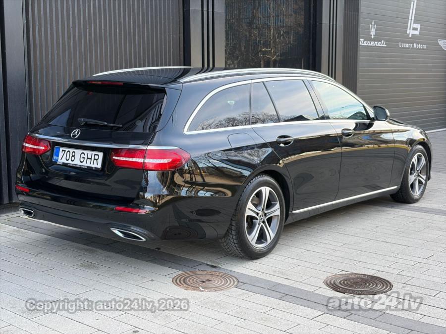 Black Mercedes-Benz E-Class 2019 in Tallinn, with an engine capacity of 2.00 L and mileage of 226 thousand km for 17000 €, photo 3 on AUTOMOTO.COM.LV