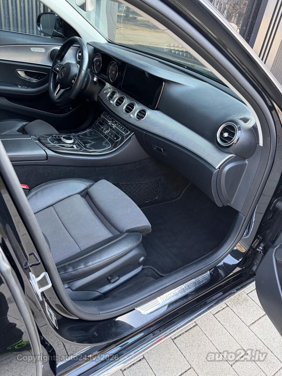 Black Mercedes-Benz E-Class 2019 in Tallinn, with an engine capacity of 2.00 L and mileage of 226 thousand km for 17000 €, photo 10 on AUTOMOTO.COM.LV