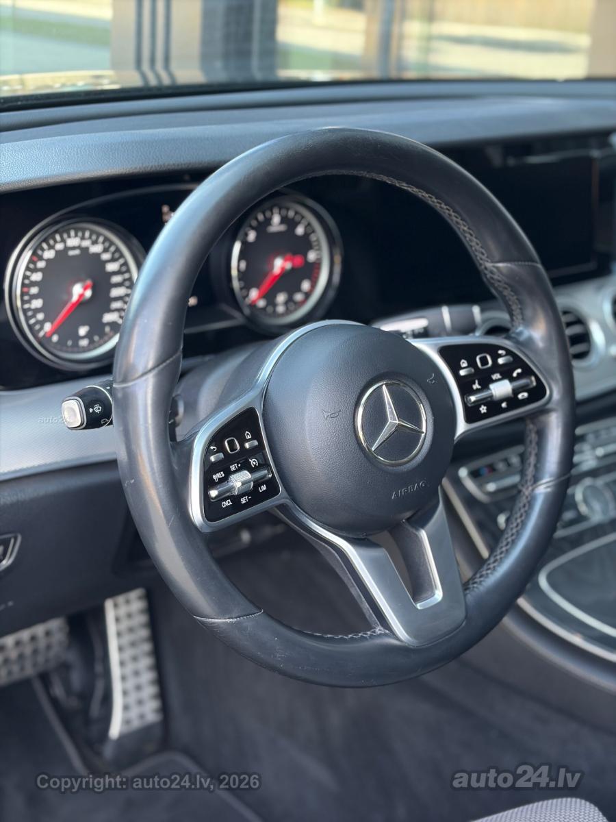 Black Mercedes-Benz E-Class 2019 in Tallinn, with an engine capacity of 2.00 L and mileage of 226 thousand km for 17000 €, photo 11 on AUTOMOTO.COM.LV