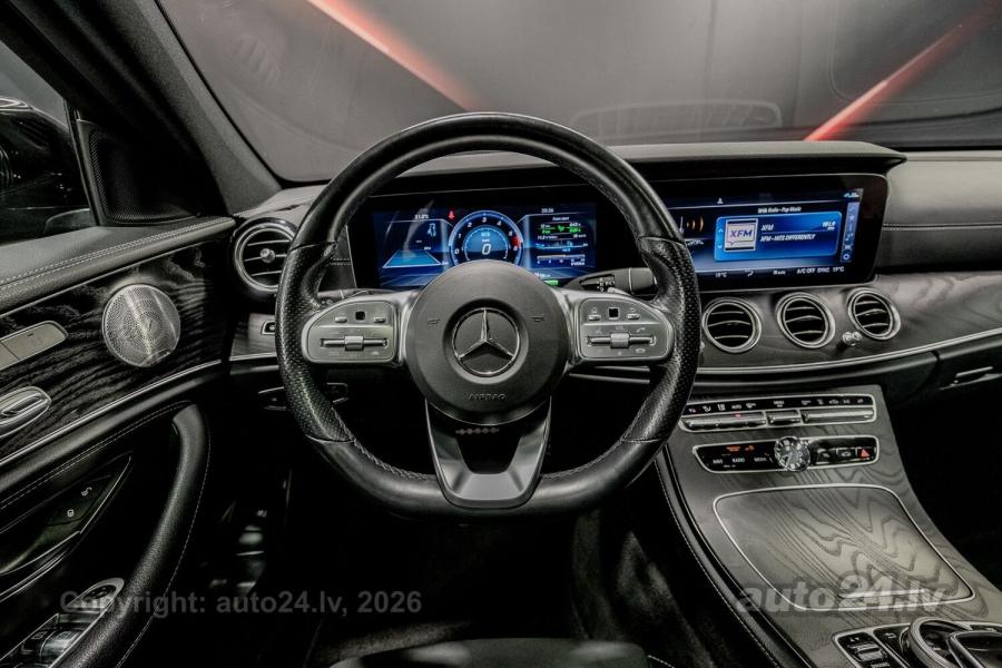Черный Мерседес Е-Класс 2019 в Пярну, объемом двигателя 2.00 л и пробегом 213 тыс. км за 21990 €, фото 20 на AUTOMOTO.COM.LV