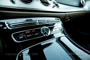 Black Mercedes-Benz E-Class 2019 in Tallinn, with an engine capacity of 2.00 L and mileage of 193 thousand km for 21900 €, photo 8 on AUTOMOTO.COM.LV