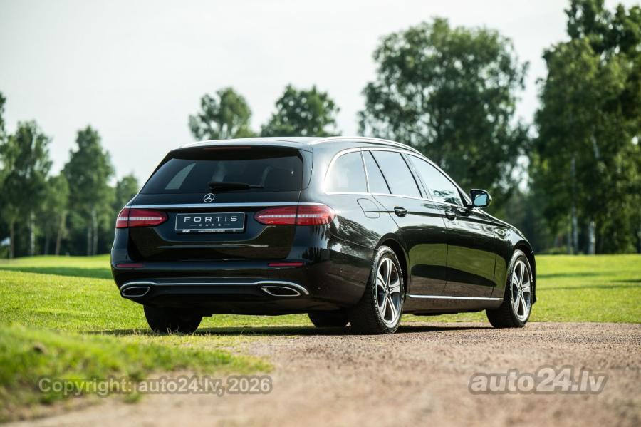 Black Mercedes-Benz E-Class 2019 in Tallinn, with an engine capacity of 2.00 L and mileage of 193 thousand km for 21900 €, photo 10 on AUTOMOTO.COM.LV