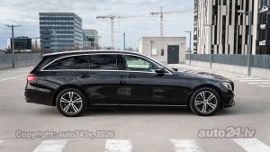 Melns Mercedes-Benz E-Class 2020 Tallina, ar dzinēja tilpumu 1.60 L un nobraukumu 150 tūkst. km par 23900 €, foto 8 vietnē AUTOMOTO.COM.LV