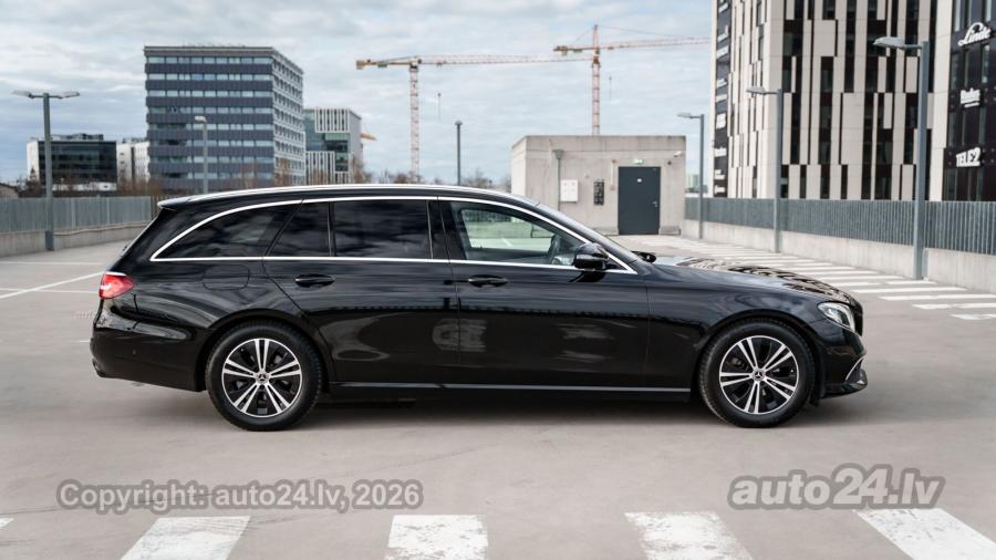 Melns Mercedes-Benz E-Class 2020 Tallina, ar dzinēja tilpumu 1.60 L un nobraukumu 150 tūkst. km par 23900 €, foto 8 vietnē AUTOMOTO.COM.LV