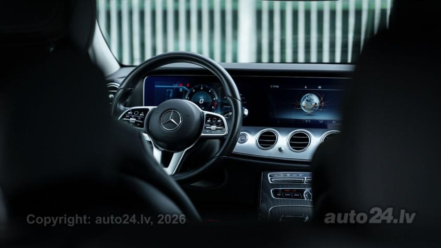 Melns Mercedes-Benz E-Class 2020 Tallina, ar dzinēja tilpumu 1.60 L un nobraukumu 150 tūkst. km par 23900 €, foto 15 vietnē AUTOMOTO.COM.LV