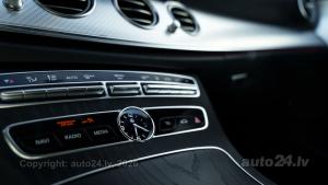 Melns Mercedes-Benz E-Class 2020 Tallina, ar dzinēja tilpumu 1.60 L un nobraukumu 150 tūkst. km par 23900 €, foto 19 vietnē AUTOMOTO.COM.LV