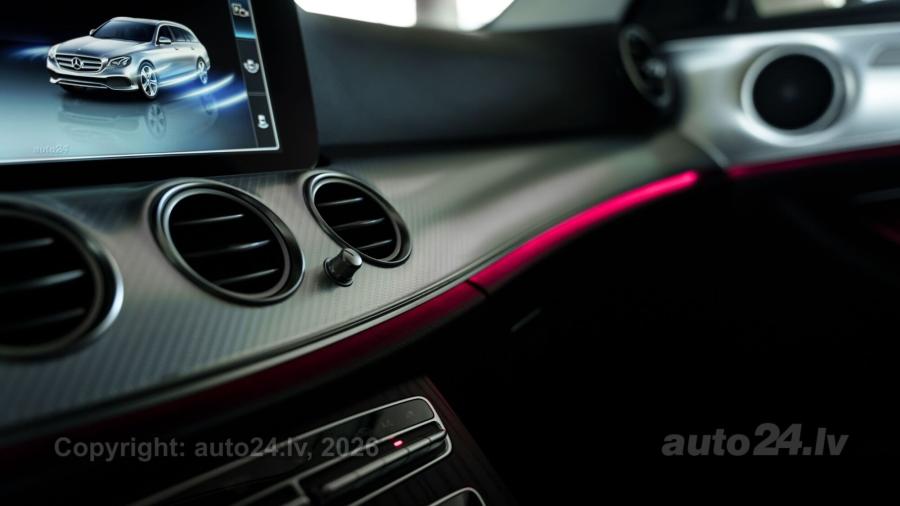 Melns Mercedes-Benz E-Class 2020 Tallina, ar dzinēja tilpumu 1.60 L un nobraukumu 150 tūkst. km par 23900 €, foto 23 vietnē AUTOMOTO.COM.LV