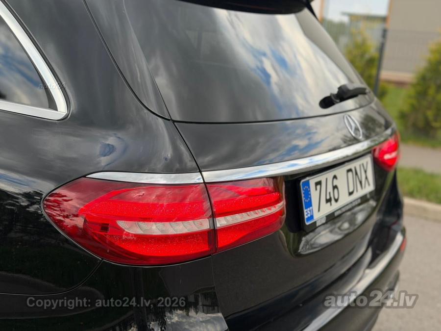 Melns Mercedes-Benz E-Class 2020 Tartu, ar dzinēja tilpumu 1.60 L un nobraukumu 190 tūkst. km par 22000 €, foto 8 vietnē AUTOMOTO.COM.LV