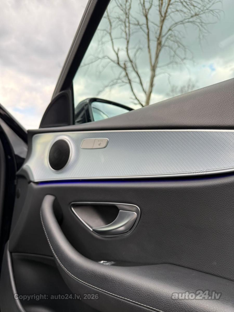Melns Mercedes-Benz E-Class 2020 Tartu, ar dzinēja tilpumu 1.60 L un nobraukumu 190 tūkst. km par 22000 €, foto 14 vietnē AUTOMOTO.COM.LV