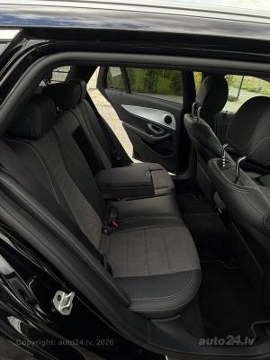 Melns Mercedes-Benz E-Class 2020 Tartu, ar dzinēja tilpumu 1.60 L un nobraukumu 190 tūkst. km par 22000 €, foto 15 vietnē AUTOMOTO.COM.LV